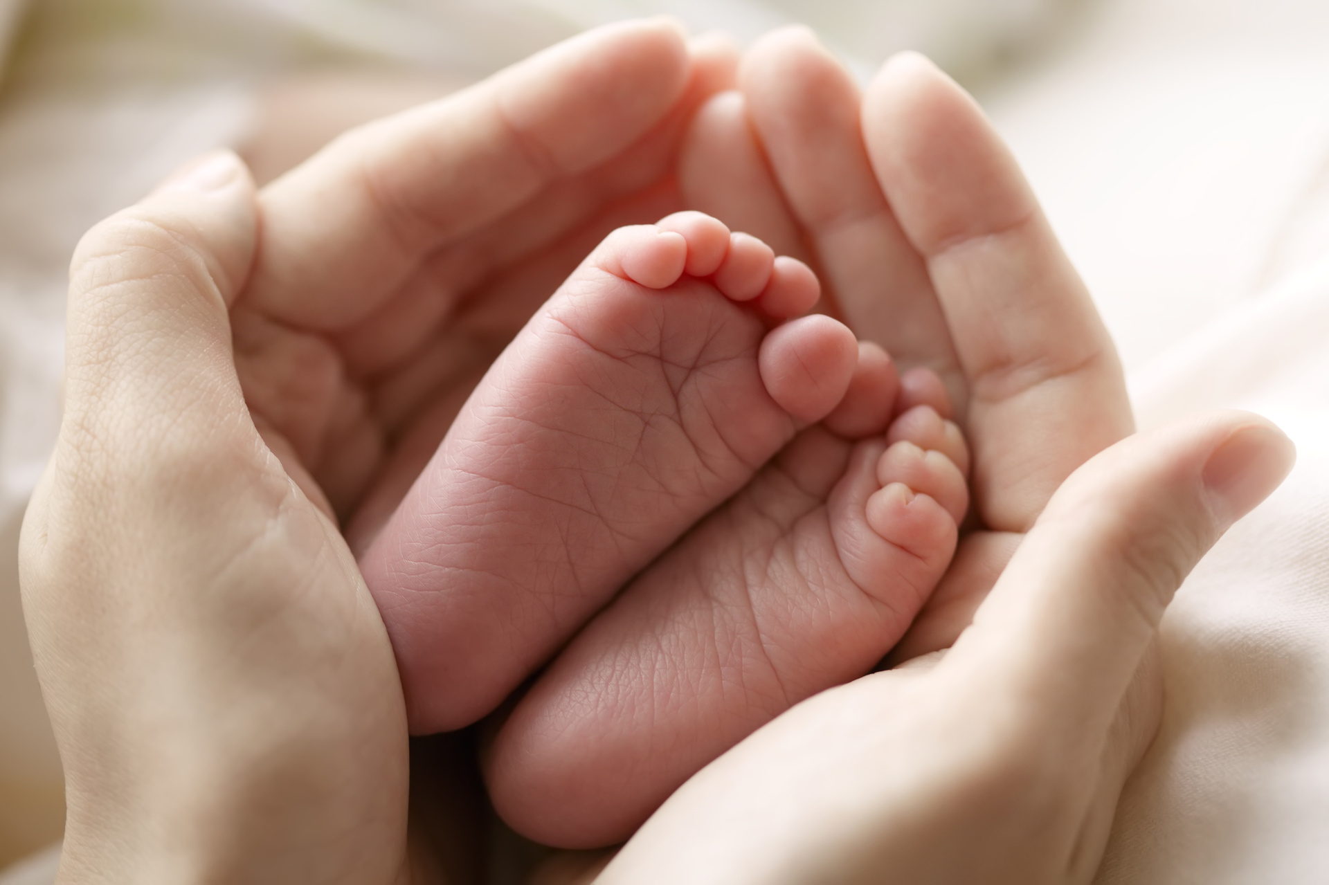 Flipboard Midwife Disciplined After Pretending To Give Woman Pain Relief During Labour flipboard-midwife-disciplined-after-pretending-to-give-woman-pain-relief-during-labour